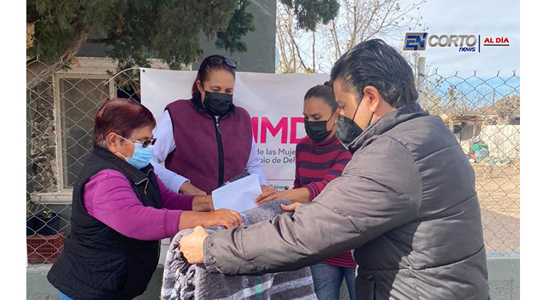 ENTREGAN COBIJAS Y DESPENSAS EN COL. RURALES DE DELICIAS. - ENCORTO NEWS