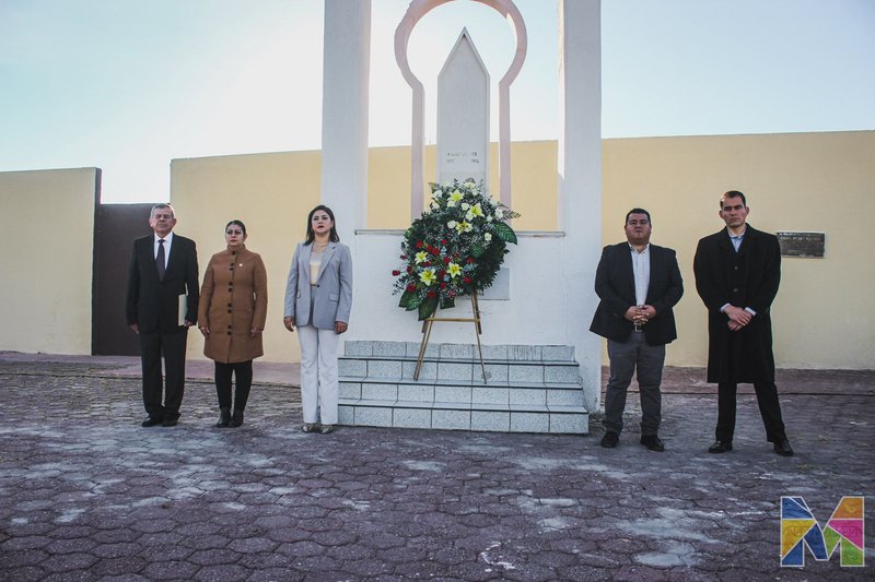 Encabeza Miriam Soto guardias de honor a Pedro Meoqui en el 156 ...