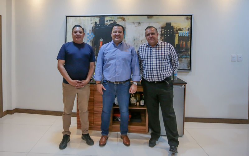 LLEGA ALBERTO CASTILLO A COMUNICACIÓN DE DELICIAS EN RELEVO DE DAVID ...