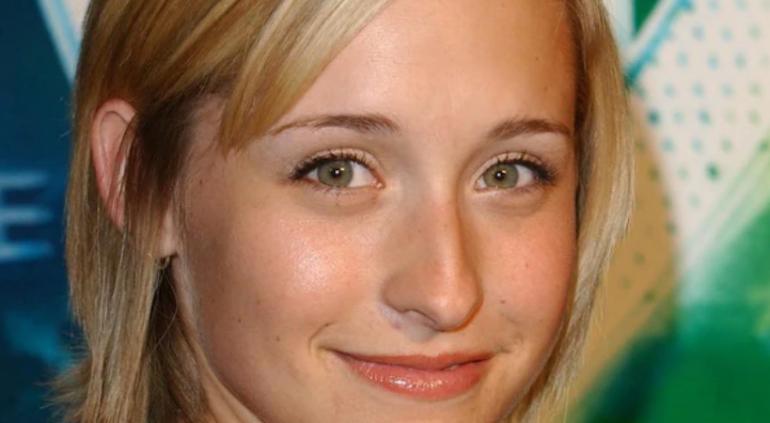 LIBERARON A ALLISON MACK, ACTRIZ DE SMALLVILLE TRAS CASI DOS AÑOS PRESA ...